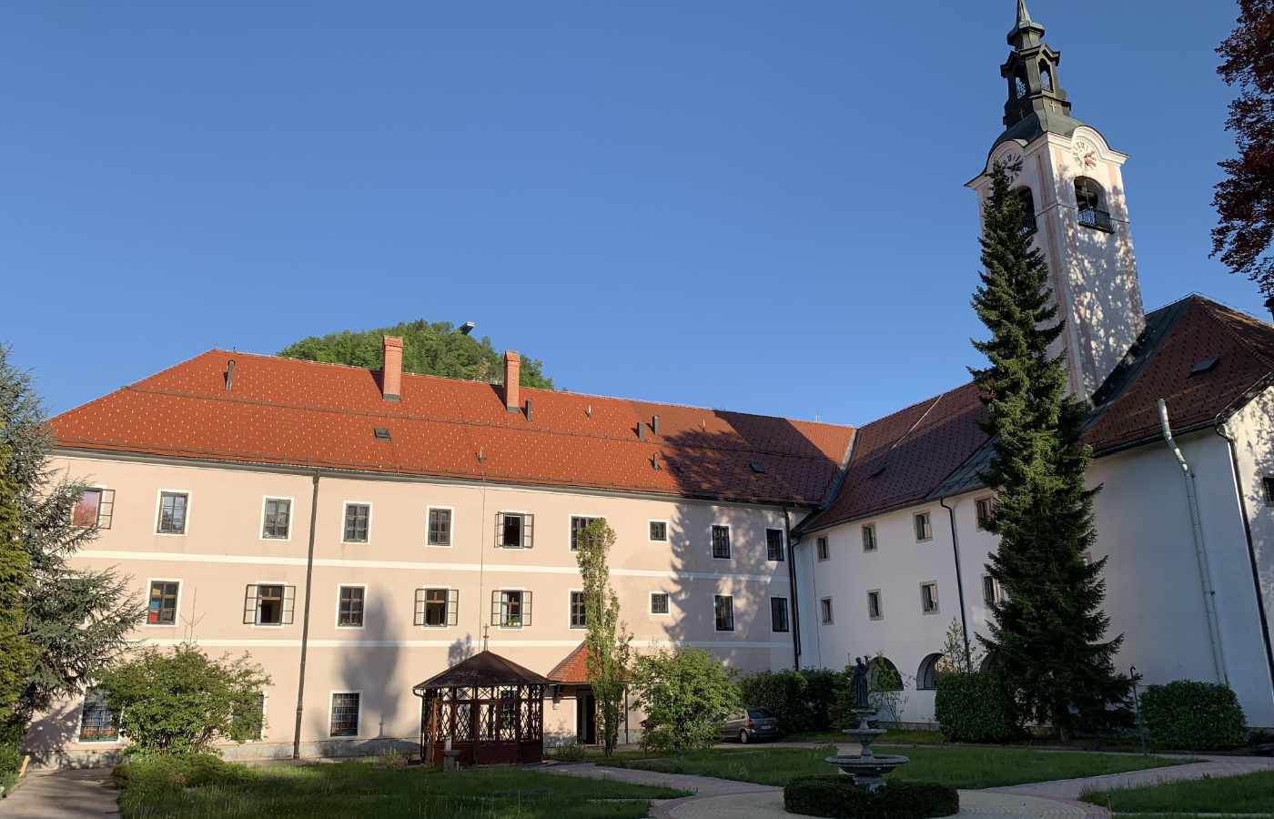 samostan – Frančiškanski samostan Kamnik